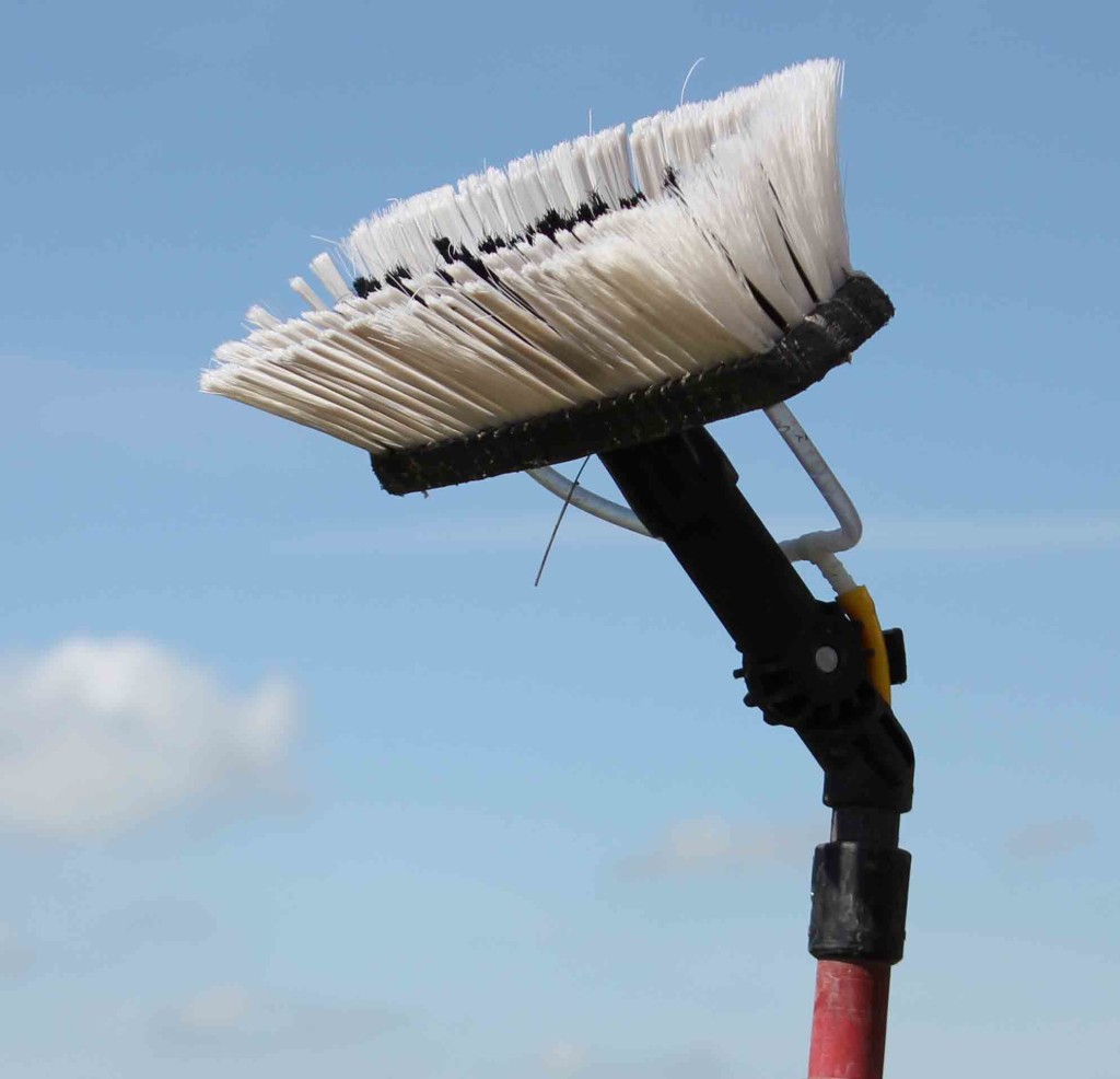 Water Fed Pole Cleaning | Clean143